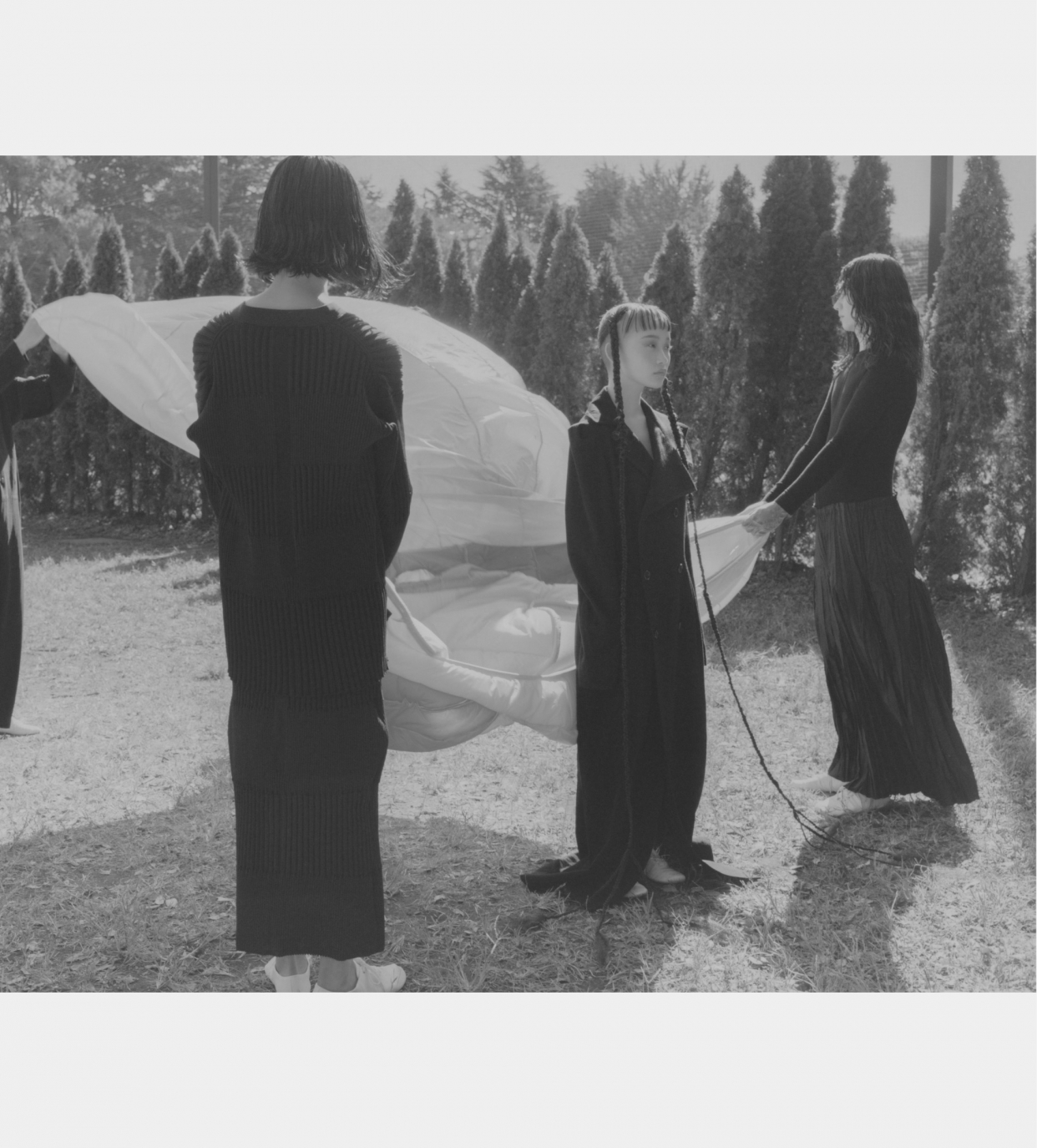 POSITIONS — UTAHA (Wednesday Campanella) │ QUI - Fashion & Culture media