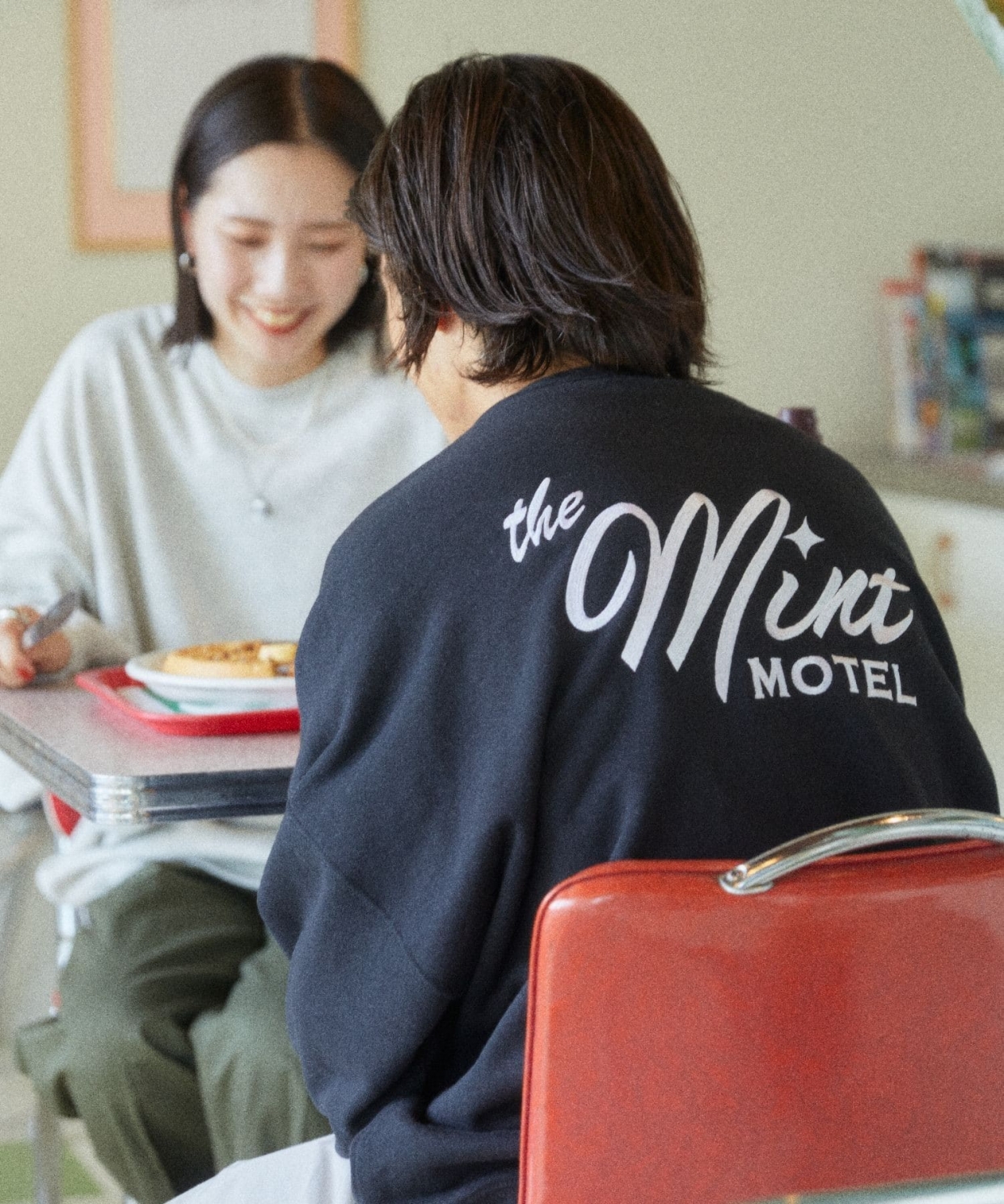 アメリカンなモーテルスタイルカフェ「The MINT MOTEL」とFREAK’S STOREがコラボレーション。POPなデザインのスウェット ...